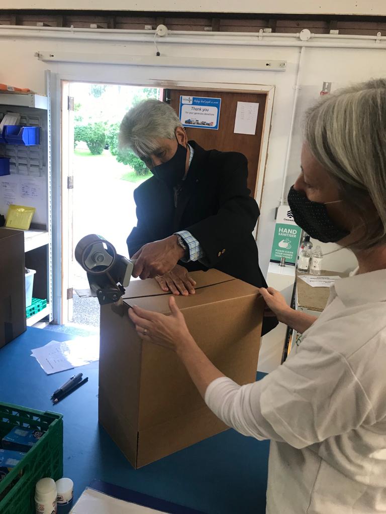 Visit by Khalid Aziz, Hampshire Deputy Lieutenant | Andover Foodbank